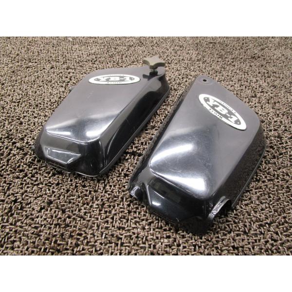 YB-1 FOUR　サイドカバー 左右商品説明始動確認済み車両からの取り外しとなります。使用感等に伴うキズ、スリキズございます。商品の状態は、画像にてご確認下さい。修復素材に、いかがですか♪中古品の為、神経質な方のご入札はご遠慮願います。【...