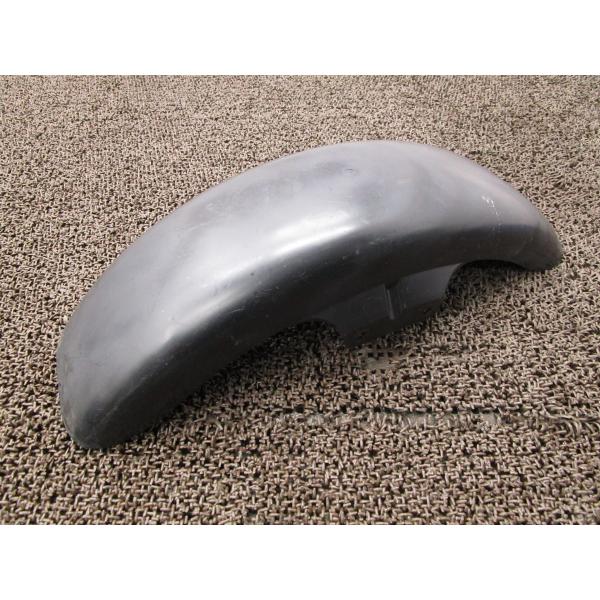 バンバン200　フロントフェンダー商品説明始動確認済み車両からの取り外しとなります。使用感等に伴うキズございます。スリキズございます。商品の状態は、画像にてご確認下さい。修復素材に、いかがですか♪中古品の為、神経質な方のご入札はご遠慮願いま...