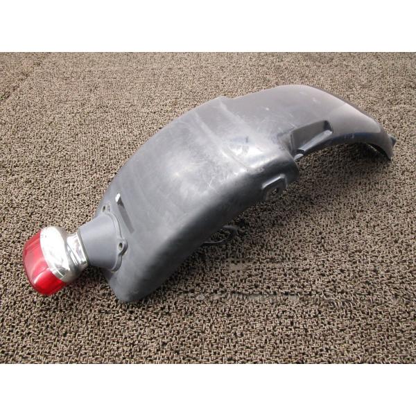 バンバン200　リアフェンダー テールランプ商品説明始動確認済み車両からの取り外しとなります。使用感等に伴うキズございます。画像10枚目の箇所にヒビございます(テールランプ内部)。商品の状態は、画像にてご確認下さい。修復素材に、いかがですか...