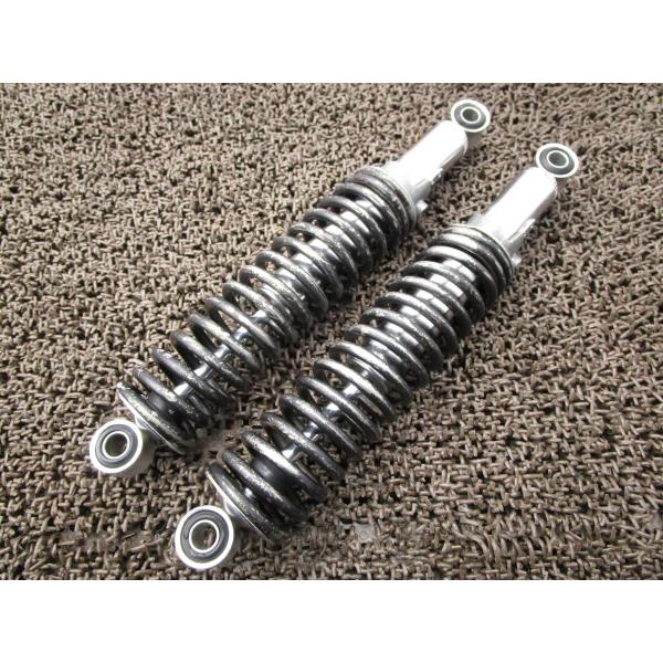 RT360　リアサスペンション商品説明使用感等に伴うキズ、サビございます。商品の状態は、画像にてご確認下さい。修復素材に、いかがですか♪中古品の為、神経質な方のご入札はご遠慮願います。【車両情報】■メーカー：ヤマハ■車名：RT360■車体番...