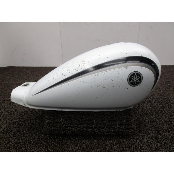 YB125SP　ガソリンタンク フューエルコック商品説明始動確認済み車両からの取り外しとなります。使用感等に伴うキズございます。タンク内若干サビございます。フューエルコックの切替確認とれておりますが動作未確認です。商品の状態は、画像にてご確...