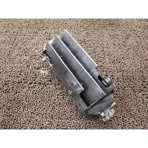 CRM80　ラジエター商品説明始動確認済み車両からの取り外しとなります。使用感等に伴うキズ、サビございます。フィン潰れございます。商品の状態は、画像にてご確認下さい。修復素材に、いかがですか♪中古品の為、神経質な方のご入札はご遠慮願います。...