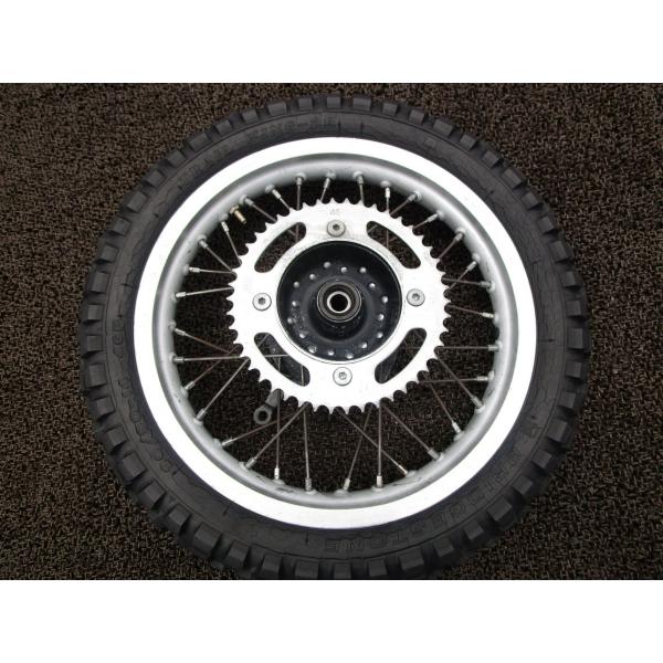 CRM80　リアホイール スプロケット ブレーキドラム商品説明始動確認済み車両からの取り外しとなります。使用感等に伴うキズ、サビございます。タイヤにヒビございます。商品の状態は、画像にてご確認下さい。修復素材に、いかがですか♪中古品の為、神...