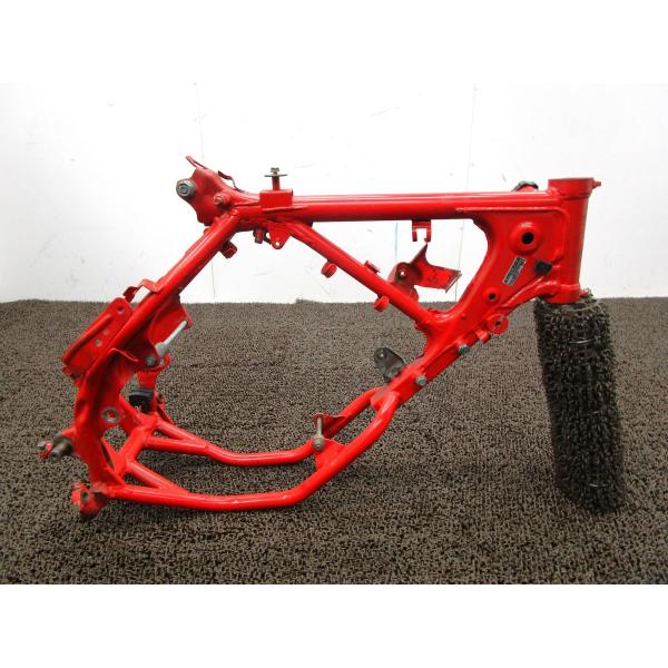 CRM80　メインフレーム商品説明始動確認済み車両からの取り外しとなります。使用感等に伴うキズ、サビございます。商品の状態は、画像にてご確認下さい。修復素材に、いかがですか♪中古品の為、神経質な方のご入札はご遠慮願います。【車両情報】■メー...