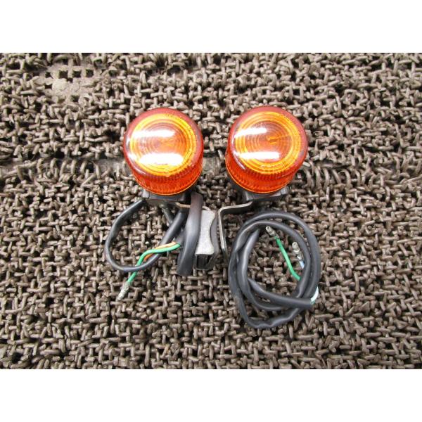 CRM80　ウインカー 2個セット商品説明始動確認済み車両からの取り外しとなります。使用感等に伴うキズございます。商品の状態は、画像にてご確認下さい。修復素材に、いかがですか♪中古品の為、神経質な方のご入札はご遠慮願います。【車両情報】■メ...