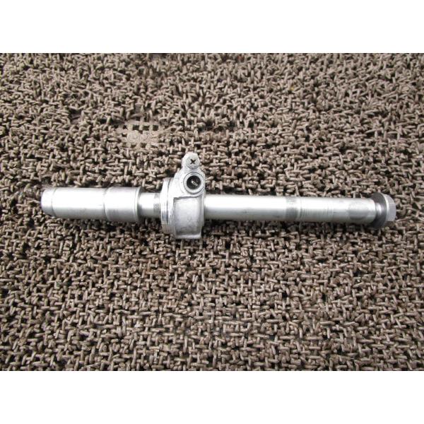 VRX400ロードスター　フロントアクスルシャフト メーターギア商品説明始動確認済み車両からの取り外しとなります。使用感等に伴うキズございます。メーターギアは付属しております。シャフトの先端に凹みございます(画像4枚目参照)。商品の状態は、...