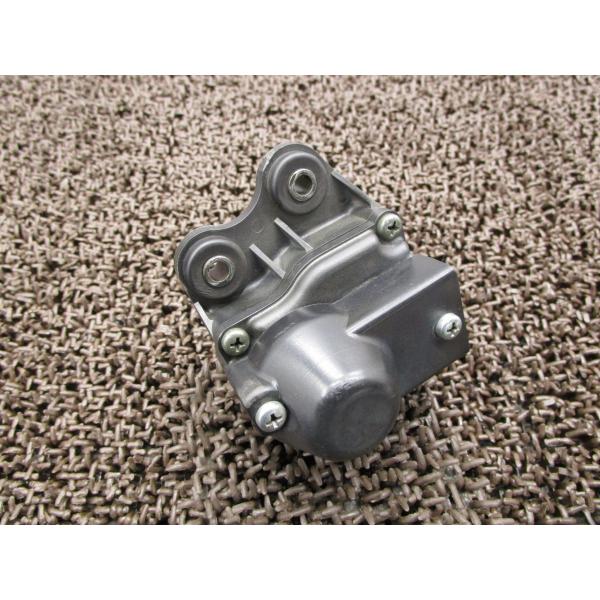 YZF-R1　サーボモーター商品説明使用感等に伴うキズございます。商品の状態は、画像にてご確認下さい。修復素材に、いかがですか♪動作未確認の為、神経質な方のご入札はご遠慮願います。【車両情報】■メーカー：ヤマハ■車名：YZF-R1■車体番号...