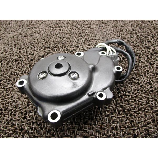 YZF-R1　ジェネレーターカバー ダイナモ商品説明使用感等に伴うキズございます。商品の状態は、画像にてご確認下さい。OH素材に、いかがですか♪動作未確認の為、神経質な方のご入札はご遠慮願います。【車両情報】■メーカー：ヤマハ■車名：YZF...