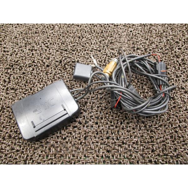 YZF-R1　日本無線 ETC 車載器 JRM-11商品説明使用感等に伴うキズございます。商品の状態は、画像にてご確認下さい。修復素材に、いかがですか♪動作未確認の為、神経質な方のご入札はご遠慮願います。【車両情報】■メーカー：ヤマハ■車名...