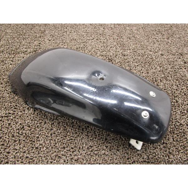 CRM250R　リアフェンダー テールランプ フェンダーレス商品説明始動確認済み車両からの取り外しとなります。使用感等に伴うキズございます。フェンダー取付穴が拡大されております。テールランプのレンズにヒビございます。配線の繋ぎ直しが必要です...