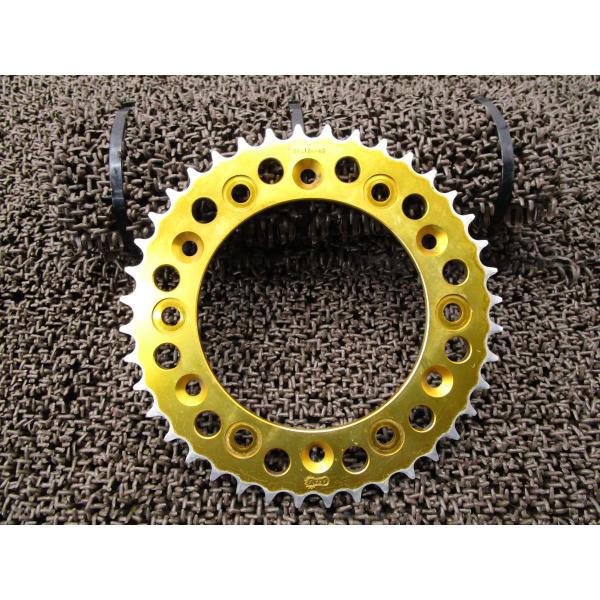 CRM250R　社外 AFAM スプロケット 40丁商品説明始動確認済み車両からの取り外しとなります。使用感等に伴うキズございます。商品の状態は、画像にてご確認下さい。カスタム素材に、いかがですか♪中古品の為、神経質な方のご入札はご遠慮願い...