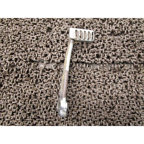 VF400F　ブレーキペダル商品説明始動確認済み車両からの取り外しとなります。使用感等に伴うキズ、サビございます。商品の状態は、画像にてご確認下さい。修復素材に、いかがですか♪中古品の為、神経質な方のご入札はご遠慮願います。【車両情報】■メ...