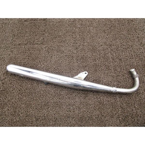 RD50　マフラー サイレンサー 2U2商品説明始動確認済み車両からの取り外しとなります。使用感等に伴うキズ、サビございます。サイレンサーに凹み、パテ補修痕ございます。商品の状態は、画像にてご確認下さい。修復素材に、いかがですか♪中古品の為...