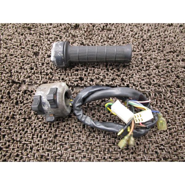 RD50　ハンドルスイッチ 左 スロットル商品説明始動確認済み車両からの取り外しとなります。使用感等に伴うキズございます。スイッチの切替確認とれております。商品の状態は、画像にてご確認下さい。修復素材に、いかがですか♪中古品の為、神経質な方...