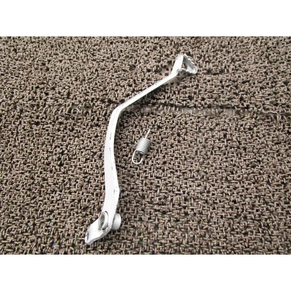 KSR110　ブレーキペダル商品説明始動確認済み車両からの取り外しとなります。使用感等に伴うキズ、サビございます。商品の状態は、画像にてご確認下さい。修復素材に、いかがですか♪中古品の為、神経質な方のご入札はご遠慮願います。【車両情報】■メ...