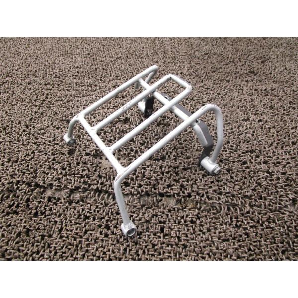 KSR110　リアキャリア商品説明始動確認済み車両からの取り外しとなります。使用感等に伴うキズ、サビございます。商品の状態は、画像にてご確認下さい。修復素材に、いかがですか♪中古品の為、神経質な方のご入札はご遠慮願います。【車両情報】■メー...