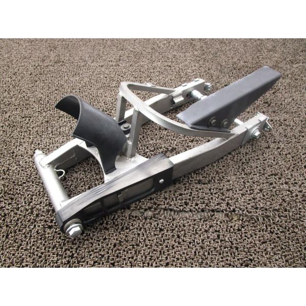 KSR110　スイングアーム チェーンカバー商品説明始動確認済み車両からの取り外しとなります。使用感等に伴うキズ、サビございます。商品の状態は、画像にてご確認下さい。修復素材に、いかがですか♪中古品の為、神経質な方のご入札はご遠慮願います。...