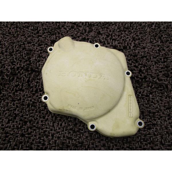 CRM250AR　ジェネレーターカバー商品説明使用感等に伴うキズございます。ヒビ入っている箇所ございます。表面に劣化に伴うザラつきございます。商品の状態は、画像にてご確認下さい。OH素材に、いかがですか♪動作未確認の為、神経質な方のご入札は...