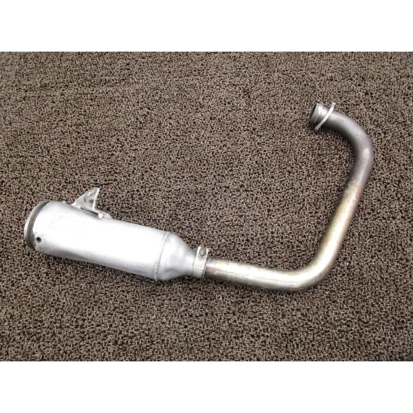 TW225　社外 スーパートラップ マフラー サイレンサー商品説明始動確認済み車両からの取り外しとなります。使用感等に伴うキズ、サビございます。ガリキズ、凹みございます。サイレンサーに削れ、取付部にパテ補修痕ございます。商品の状態は、画像に...