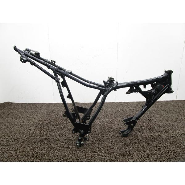 TW225　メインフレーム商品説明始動確認済み車両からの取り外しとなります。使用感等に伴うキズ、サビございます。ストッパーに補修痕ございます。下部にパテ補修痕ございます。商品の状態は、画像にてご確認下さい。修復素材に、いかがですか♪中古品の...