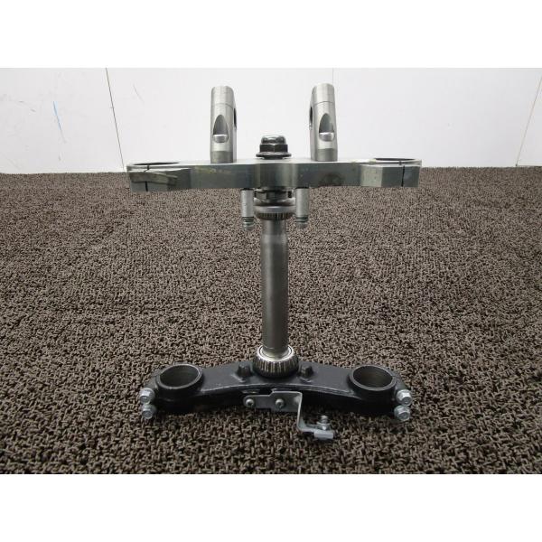 FJ1200　社外 トップブリッジ ステム商品説明始動確認済み車両からの取り外しとなります。使用感等に伴うキズ、サビございます。商品の状態は、画像にてご確認下さい。カスタム素材に、いかがですか♪中古品の為、神経質な方のご入札はご遠慮願います...