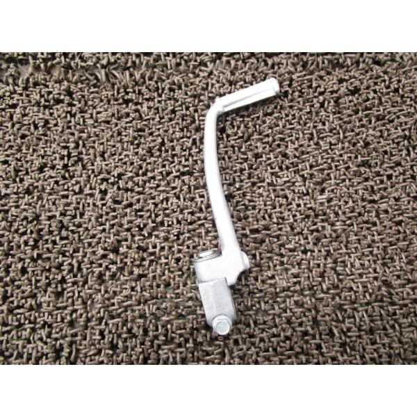 KSR-2　キックペダル商品説明始動確認済み車両からの取り外しとなります。使用感等に伴うキズございます。商品の状態は、画像にてご確認下さい。修復素材に、いかがですか♪中古品の為、神経質な方のご入札はご遠慮願います。【車両情報】■メーカー：カ...