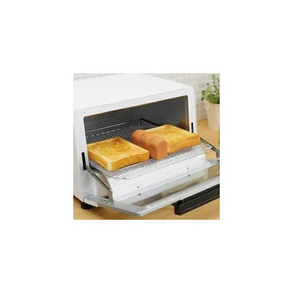 水に浸してからトースターに入れ、パンと一緒に焼くだけ。  庫内にスチームが出て、パン内部の水分を保ちつつ、外はサクッ、中はふわっと美味しく焼き上げます。    ＜使用方法＞  ※使用前に水で洗ってからお使いください。  20秒程度水に浸して...