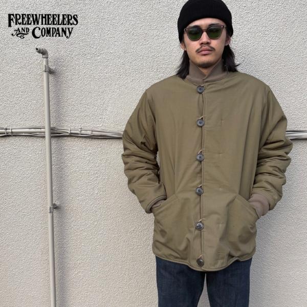 FREEWHEELERSが展開する「ULTIMA THULE TACTICAL」レーベルより"M-43 INDEPENDENT" のリリース。カラーは「OLIVE」。フィールドジャケットM-1943のライナーをベースに大きめのガバッとしたシ...