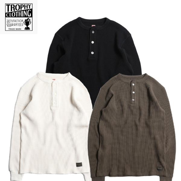 引き揃え限界まで度詰めしたヘヴィウエイトミリタリーサーマル。「Ecru」「Black」「Olive」の3カラー展開。伸縮性のある素材に合わせ、着込んだ際の伸びを考慮したタイトシルエット。バインダーネックを採用したヘンリーネックには、刻印入り...