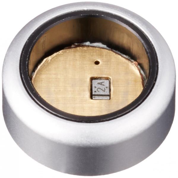 酸化銀電池SR41Wを水銀電池MR44の外観形状に変換するとともに、SR41Wの電圧1.55Vを約1.35Vに変換しますので、より水銀電池MR44に近い電圧でカメラをお使いいただくことが出来ます。適合機種：一般的なMR44(H-C)を使用す...