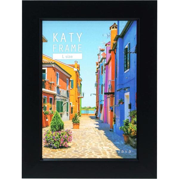 お部屋のイメージに合わせて選べるカラフルフレーム！■外寸：119×158×17ｍｍ■内寸：89×127ｍｍ■窓寸：83×122ｍｍ■重量：190g■パッケージ：ヘッダー付PP袋本体：樹脂製　画材：ガラス縦横兼用スタンド付【L判/Lサイズ/イ...