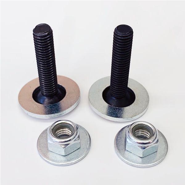 レーシングカート重量調整用のウエイト固定用ネジセットです。内容数：2セット / 1組サイズ：M6(円形ウェイト用)　　　　M8(角形ウェイト用)納　期：都度取り寄せのためメーカー在庫状況によっては納期に時間がかかる場合が御座います。また、メ...