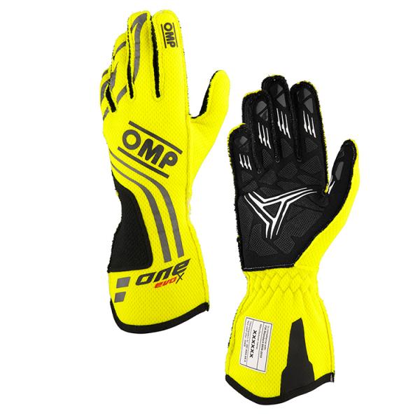TOP LEVEL GLOVE ONE EVO X GLOVES・トップドライバー向けに開発した高い装着感と高いグリップ・ステアリングを握る手に違和感を与えない外縫い・フリップ面にはULTRAGRIPシリコンラバーを採用メーカー：OMP オ...
