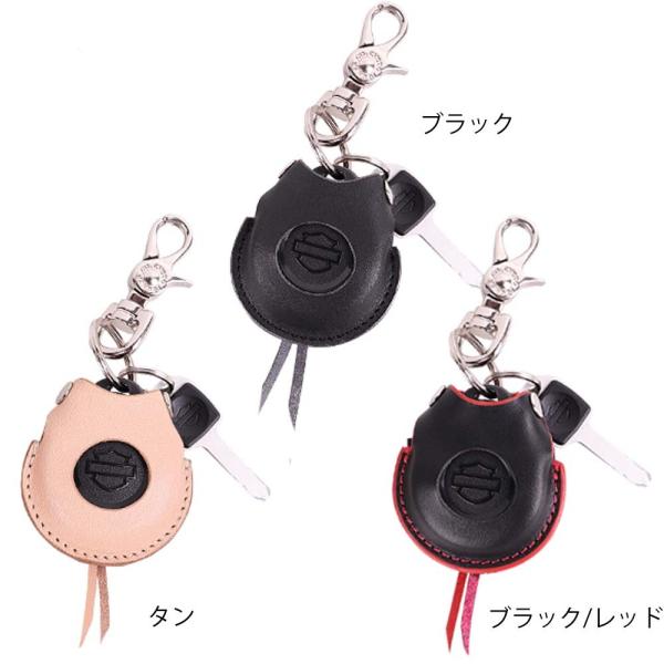 スマートキータイプのキーフォブがピッタリ収まるレザーの専用キーケース。裏側にはキーを収納できるポケットがあり、スマートに持ち歩くことができる。※2018年ソフテイル以降のキーフォブに対応。・品番：K-63・カラー：ブラック、タン、ブラック/...