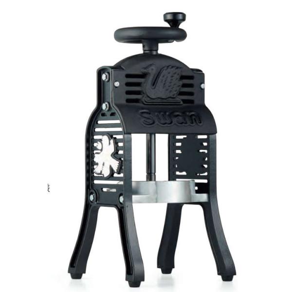 ■サイズ：W200×D202×H436mm（最大533mm）■重量：約7kg■駆動方式：手動式■その他：（粗さ調節）なし、（円盤有効径）120mm、（付属品）製氷カップ1個トップにハンドルをあしらった、スリムでシンプルな氷削機。軽量化を実現...