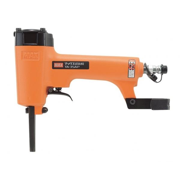 コンパネからの釘抜きは、ネイルパンチ。65mm釘も一気に打ち抜くハイパワー