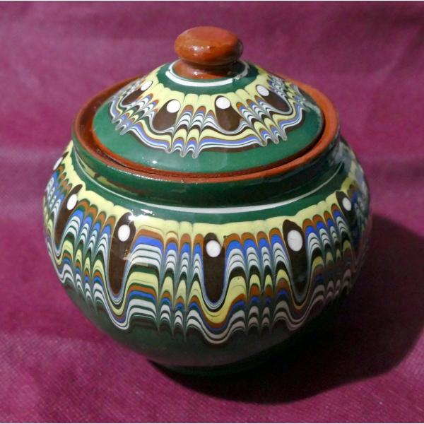 【伝統模様がかわいいシュガーポット。少し大きめサイズで小物入れなどにもGood!!】いい雰囲気が出ます。ブルガリアの陶器の里トロヤン在住の職人さん、ドチョおじさんとその仲間が工房で作ったシュガーポットです。『素敵な柄が魅力的♪』もちろんイン...
