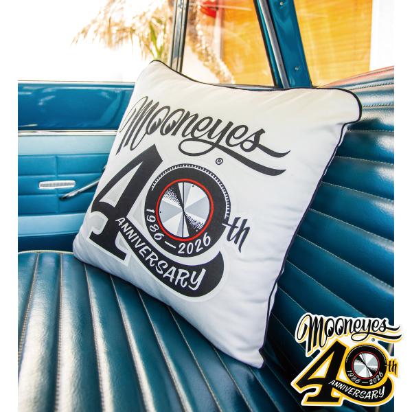 MOONEYES 40th Anniv Disc Cushion Coverムーンアイズ 40th Anniv Disc クッション カバーWildman 石井 がデザインした MOON MOONEYES 40th Anniv. を記念した...