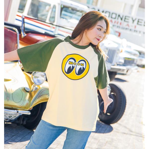 MOON Eyeball Raglan Shirtムーン アイボール ラグラン シャツMOON アイボール ロゴがキャッチーなラグラン Tシャツ。フロントとバックに MOON アイボール ロゴが入り、注目度 UP! レトロでスポーティなムー...
