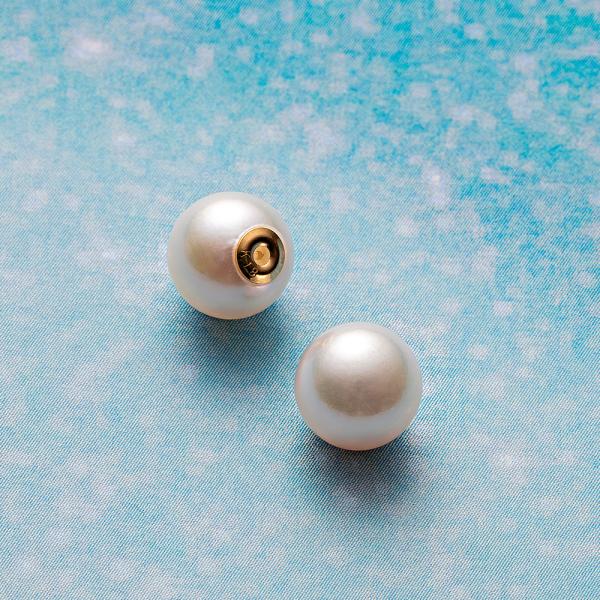 ピアス キャッチ パール あこや 真珠 Gemini ピアス キャッチ ホワイト K18 レディース DES0500GEM03C00000 ムーンレーベル moonlabel真珠会社が作った本物ならではのパールキャッチ。後ろ姿や横顔も素敵に...