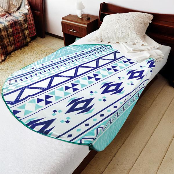 おしゃれなネイティブ柄 ラウンドタオル海はもちろん、ピクニックや野外フェス等のイベント、ソファやベッド、床に敷くおしゃれインテリアにも使えるSNSで映えるアイテム！実用性も高く、丸洗いできて気軽に使える便利アイテムとして人気です！ビーチやア...