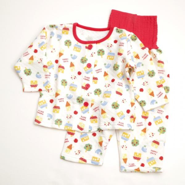 お着替えが楽な前開き全開タイプです。キルトニット生地の長袖パジャマです。　パンツはロング丈です。腹巻付きなので安心！素材：ポリエステル 65％　綿 35％　中綿ポリエステル 100％　腹巻部分ポリエステル 62％　綿 33％ポリウレタン5％...