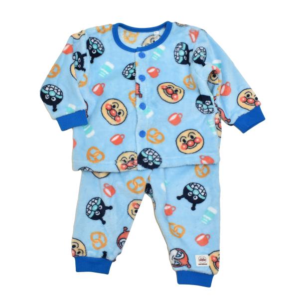 それいけ！アンパンマン あったかフリース素材 総柄　前開きパジャマ　おしりマチ付きでゆったりパンツ　お名前が書けるネーム付き　前がわかるマーク付き品質表示　：本体 ポリエステル 100%　リブ部分　ポリエステル 65% 綿30％　ポリウレタ...