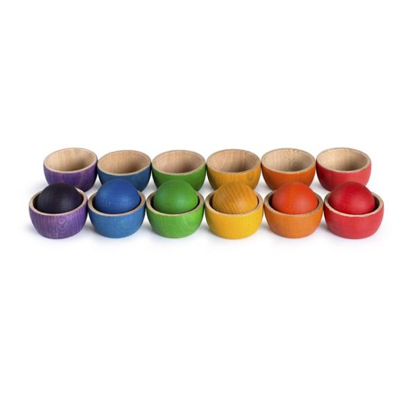 自然素材、自由な発想、自由な遊び グラパット 木のおもちゃ商品名： GRAPAT グラパット ボウル＆ボール 15-105対象年齢：1.5歳〜セット内容：紫・青・緑・黄・オレンジ・赤　計18個（ボウル×12，ボール×6）サイズ：ボウルφ6×...