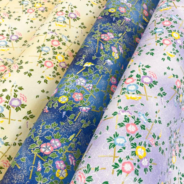 友禅染の着物のような華やかな柄の和紙です。折り紙、和紙人形、小物作り等々のクラフトにお使い頂けます。サイズ： 630mm x 930mm (柄により若干誤差があります。)産地： 京都備考： 機械漉和紙