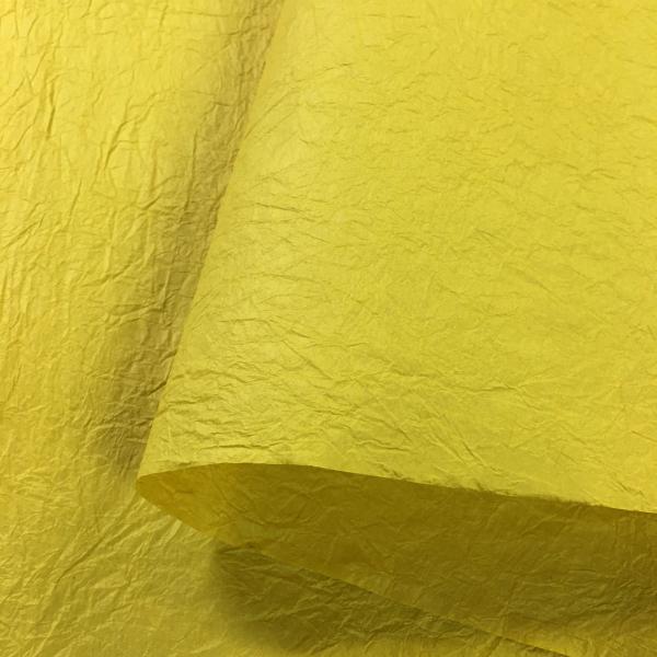 仕上がった紙にこんにゃく糊を塗布し揉み加工を施した和紙です。揉み加工によって布に近い柔らかな手触りになっています。また紙自体に強度があり破れにくくなっています。もみ紙の風合いと強度を生かしてランプシェードなどのインテリアやあらゆるクラフトに...