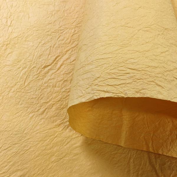 仕上がった紙にこんにゃく糊を塗布し揉み加工を施した和紙です。揉み加工によって布に近い柔らかな手触りになっています。また紙自体に強度があり破れにくくなっています。もみ紙の風合いと強度を生かしてランプシェードなどのインテリアやあらゆるクラフトに...