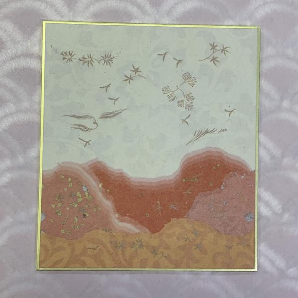 優雅な切り継ぎ風の豆色紙です。書画、貼り絵、ちぎり絵などにご活用ください。サイズ：135mm × 120mm＊こちらの商品はクリックポストで発送させていただきます。＊ご注文数量や他の商品との同梱の場合は発送方法や送料が変わる場合がございます...