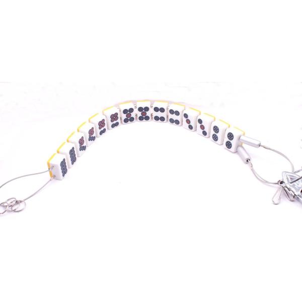 役満 麻雀牌 大車輪（だいしゃりん） ワイヤー式 キー ＆ ウォレットチェーン全長：約56cm、牌の大きさ：約2.5cm×12cm×約1.5cm重量・約220g※種類はご選択できませんので、ご了承ください。役満貫（やくまんがん）とは、日本の...