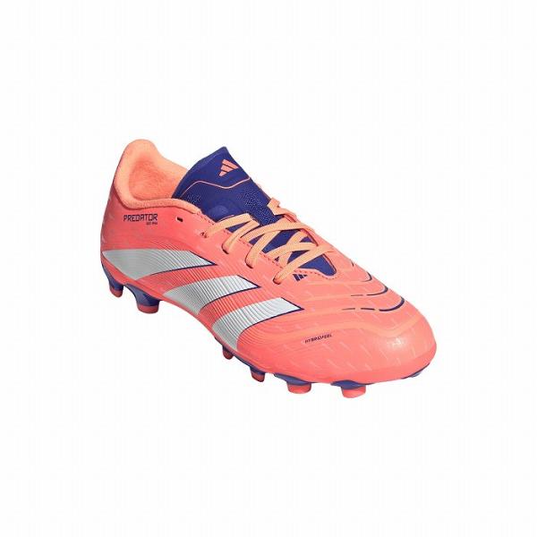 漫然とゴールを目指すことと、ゴールを決めるために作られたプレデターを味方に点を取りにいくことの違いは大きい。表面全体に凹凸のある形状と、グリップ力のあるストライクスケールフィンを採り入れたハイブリッドフィールアッパーが、シュートを打つ際によ...